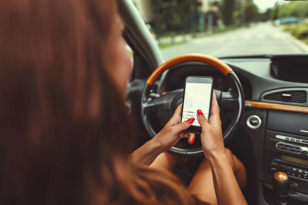 Five Steps To Help Your Teen Avoid Distracted Driving | Kids in the House