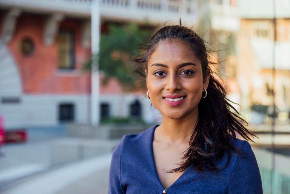 How to Be… (A Guide for Moms) | Kids in the House